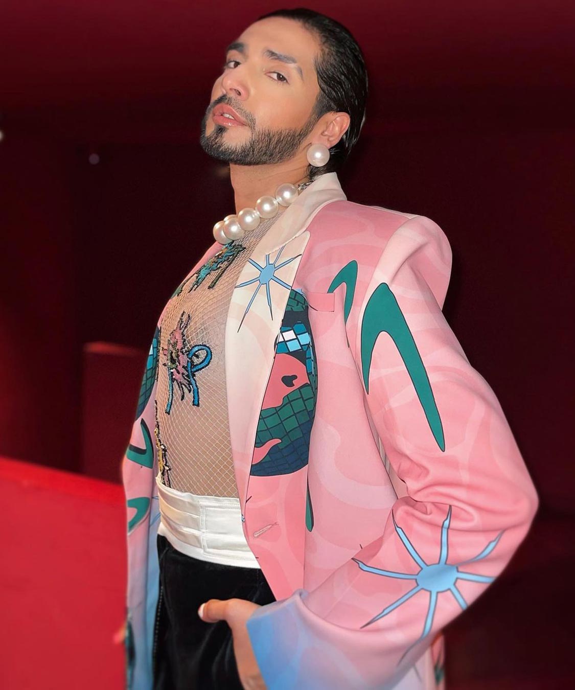 Siddharth Batra's Bold and Glamorous All-Pink Look for Komal Pandey's ...